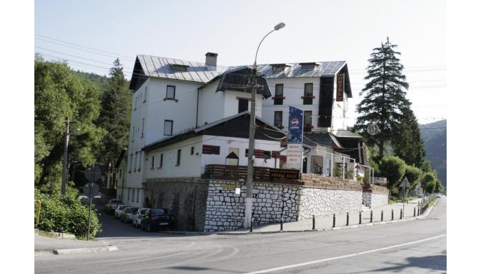 Hotel Paraul Rece din Busteni Romania travos.ro