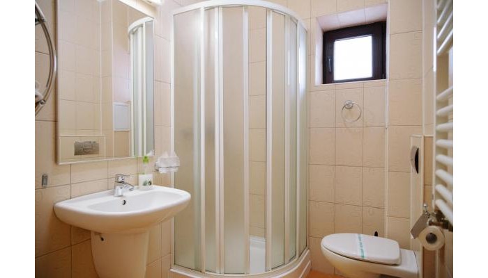 Hotel Paraul Rece din Busteni Romania travos.ro